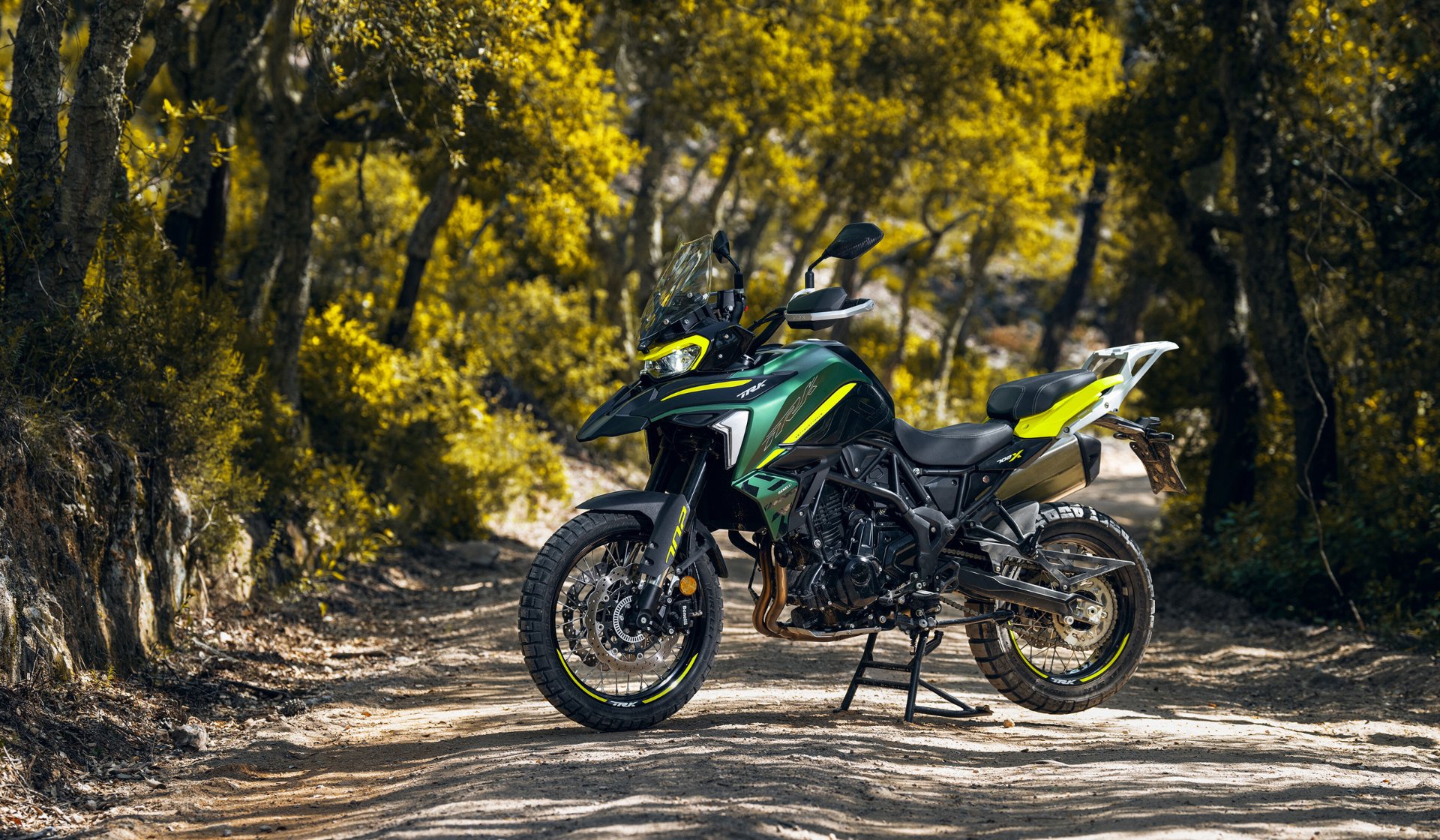 TRK 702 X